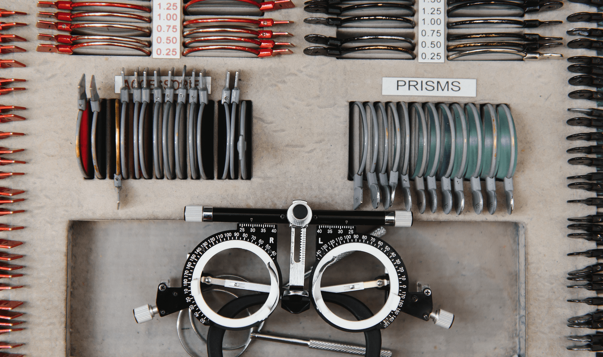 配戴鏡片推薦！如何選擇最適合自己的鏡片？價格品質到底差異在哪呢 - 首頁 - 宏恩眼鏡霧峰眼鏡店｜霧峰眼鏡｜霧峰眼鏡行｜霧峰配眼鏡｜霧峰眼鏡行推薦｜霧峰驗光推薦｜霧峰配眼鏡推薦｜霧峰配鏡推薦 ...